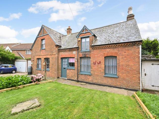 2 bedroom detached house for sale