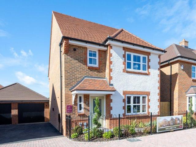 2 bedroom detached house for sale