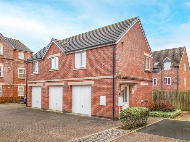 2 bedroom detached house for sale