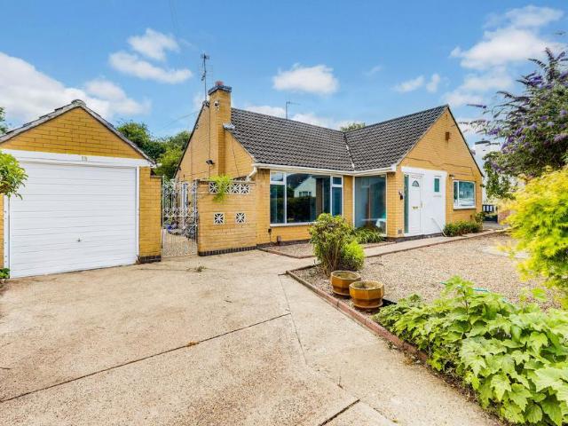 2 bedroom detached house for sale