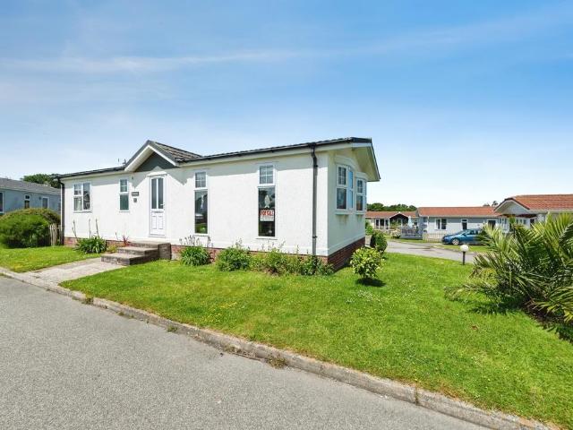 2 bedroom detached house for sale