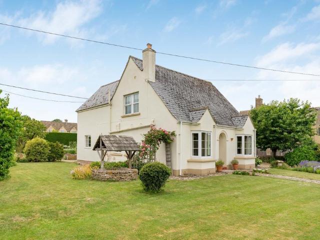 2 bedroom detached house for sale