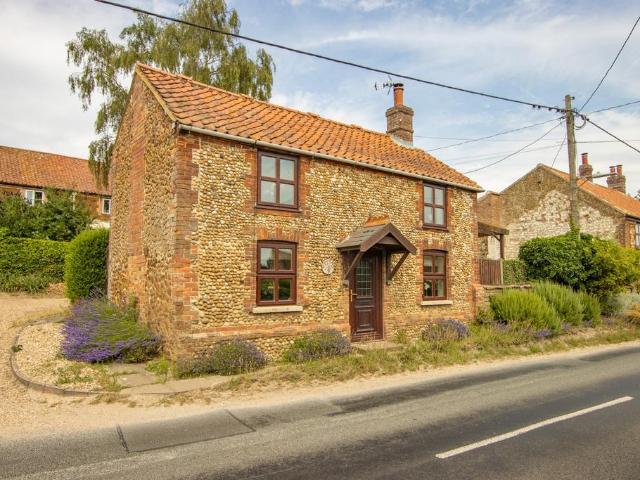 2 bedroom detached house for sale