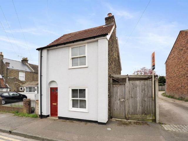 2 bedroom detached house for sale