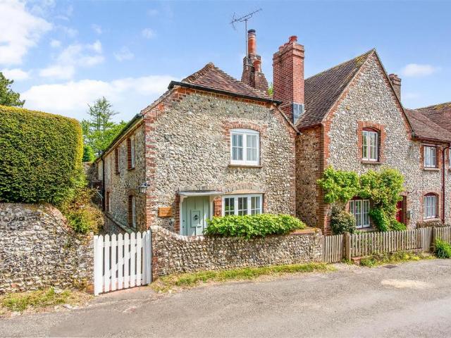 2 bedroom detached house for sale
