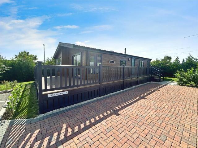 2 bedroom detached house for sale