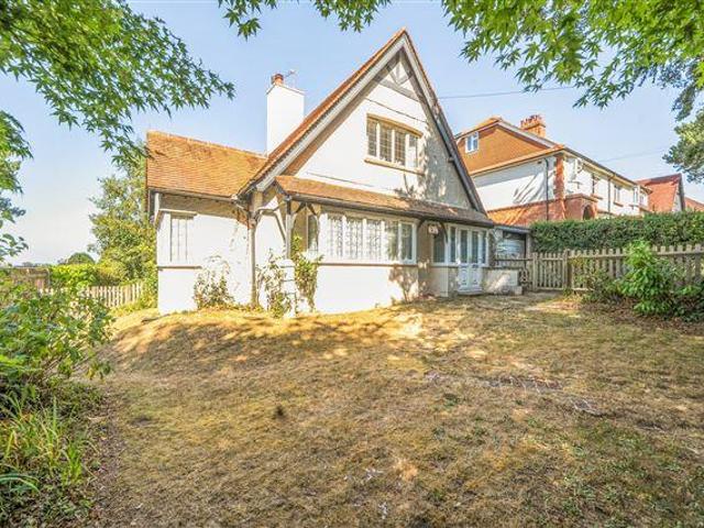 2 bedroom detached house for sale