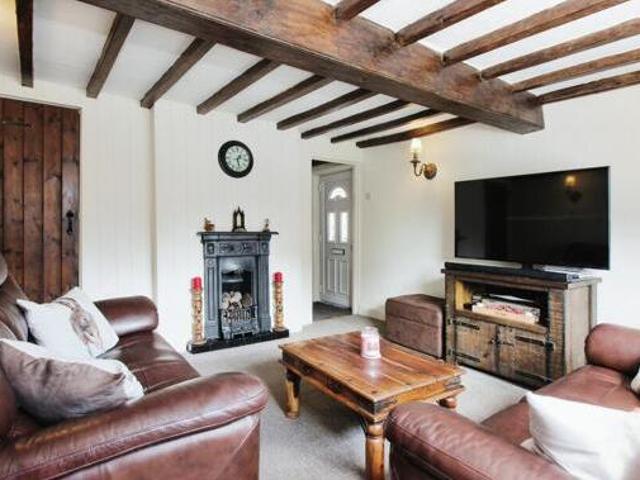 2 Bedroom Detached House For Sale In Collingham, Newark
