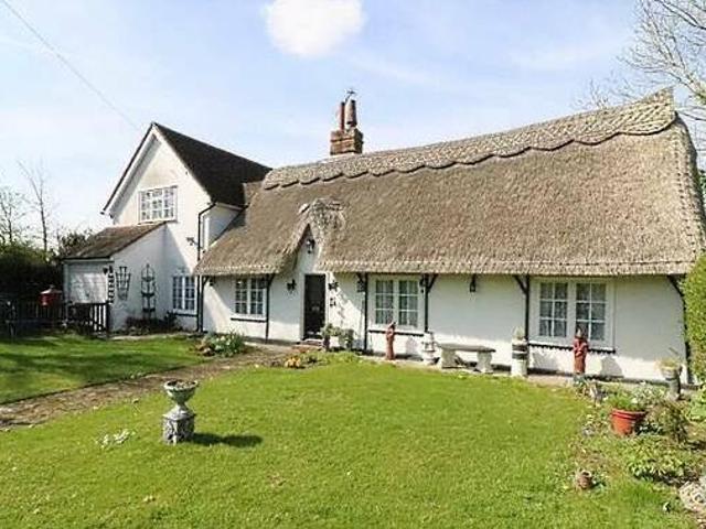 2 bedroom detached house for sale in Cannons Lane Fyfield CM5