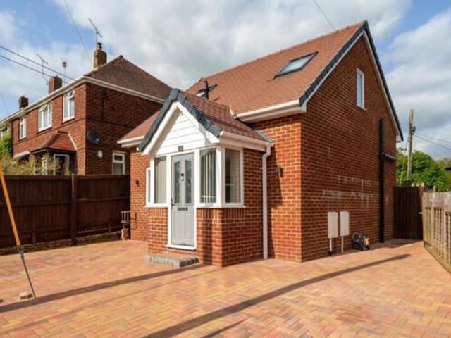 2 Bedroom Detached House For Sale In Alresford, Hampshire