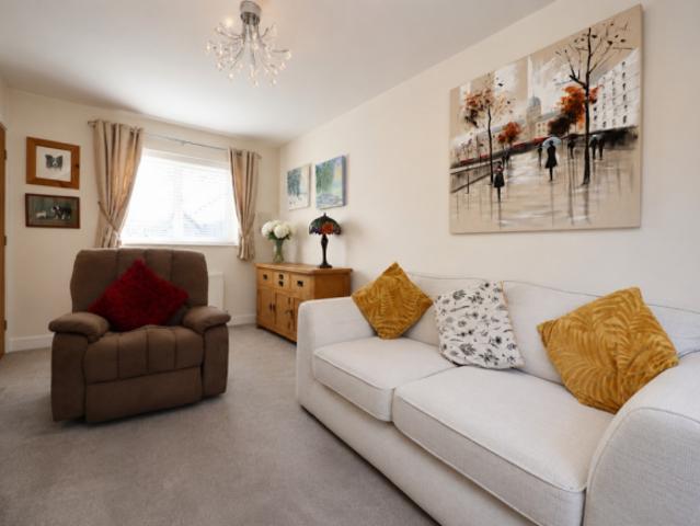 2 bedroom detached house for sale in Boultham Park Road, Lincoln, Lincolnshire, LN6 7TF, LN6