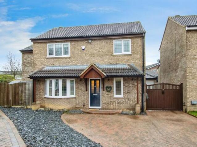 4 bedroom detached house for sale in Bower Road, LEEDS, LS15