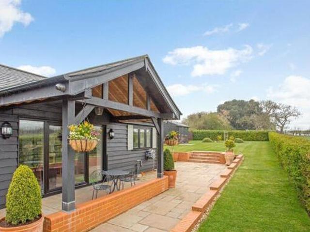 2 Bedroom Detached House For Sale In Bolter End Lane, Buckinghamshire