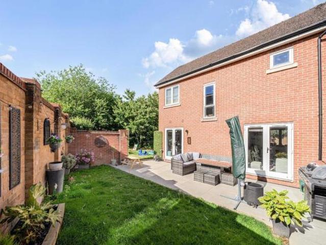 2 bedroom detached house for sale in Basswood Drive, Rooksdown, Basingstoke, RG24