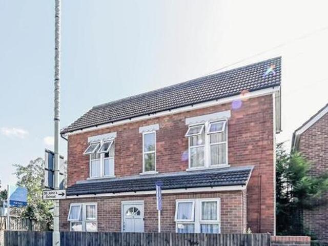 2 Bedroom Detached House For Sale In Bedford, Bedfordshire