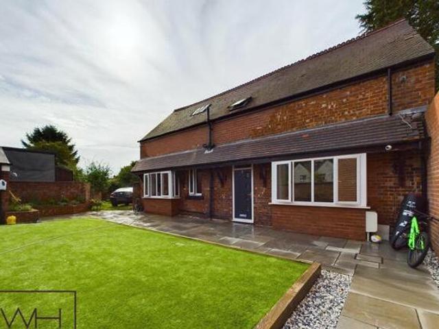 2 Bedroom Detached House For Sale In Bentley