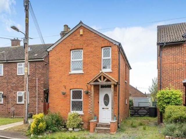 2 Bedroom Detached House For Sale In Berkshire