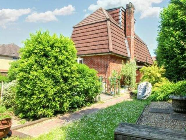2 Bedroom Detached House For Sale In Bitterne