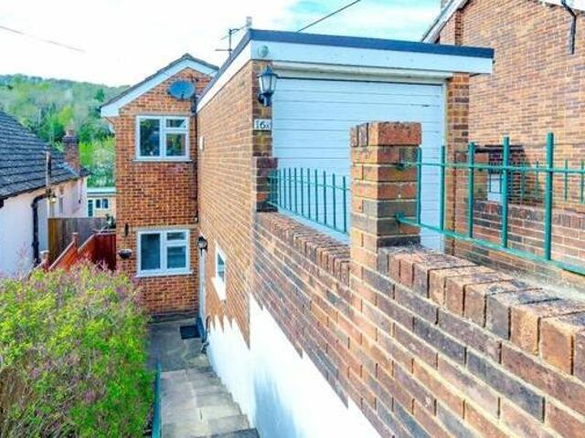 2 Bedroom Detached House For Sale In Biggin Hill, Westerham