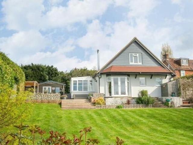 2 Bedroom Detached House For Sale In Burwash Weald, East Sussex