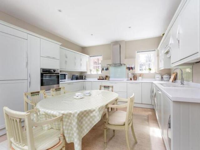 2 bedroom detached house for sale in Gar Street, Winchester, SO23