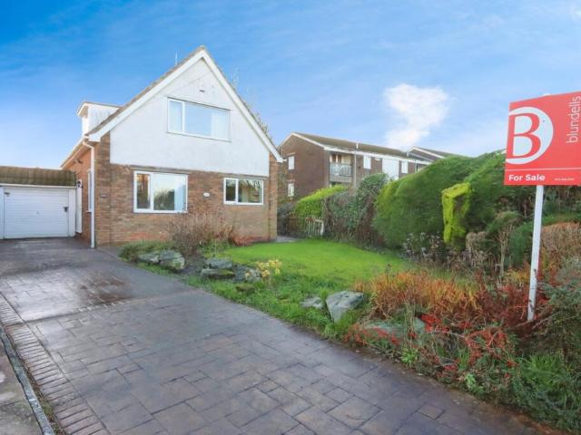 2 bedroom detached house for sale in Gleadless Road, Sheffield, South Yorkshire, S12