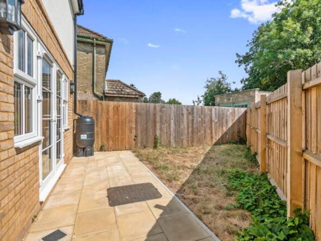 2 bedroom detached house for sale in Darwin Drive, Cambridge, CB4 3HH, CB4