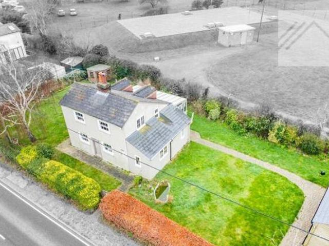 2 Bedroom Detached House For Sale In Dunmow Road, North End