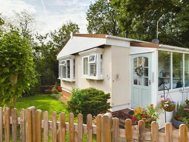 2 Bedroom Detached House For Sale In Fordcombe, Tunbridge Wells