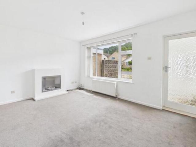 2 bedroom detached house for sale in Five Trees Avenue, Dore, S17 3LW, S17