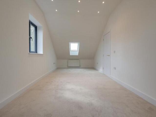 2 bedroom detached house for sale in Knighton Road, Itchen, SO19