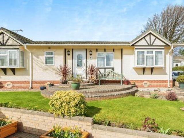 2 Bedroom Detached House For Sale In Knottingley, West Yorkshire