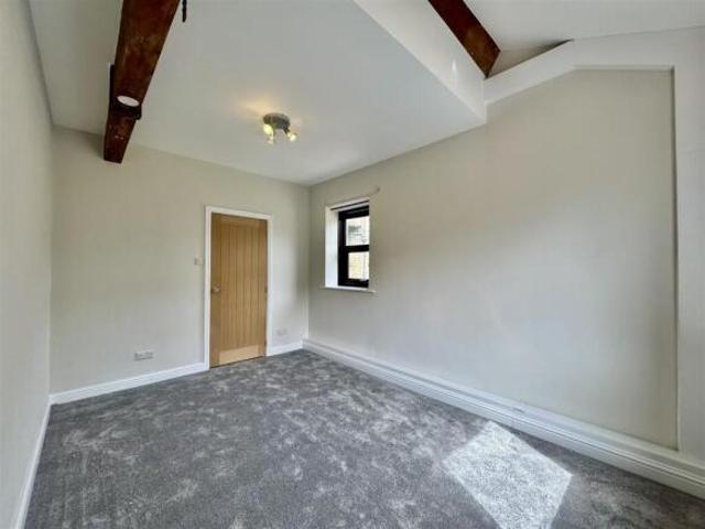 2 bedroom detached house for sale in Half Under Tolsons Yard, Moldgreen, Huddersfield, HD5 8HG, HD5