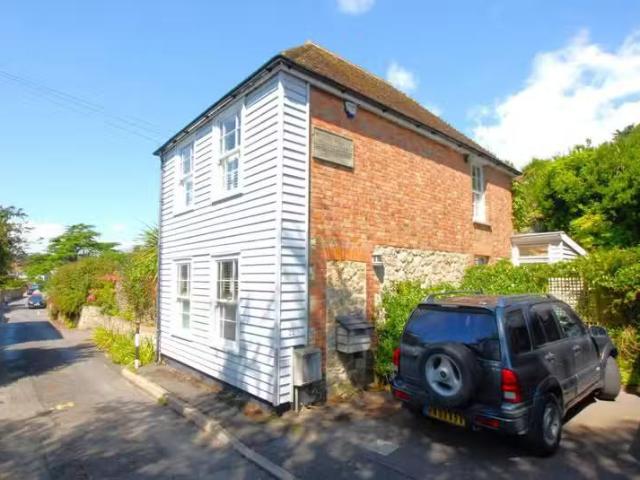 2 bedroom detached house for sale in Hillside Street, Hythe, C.