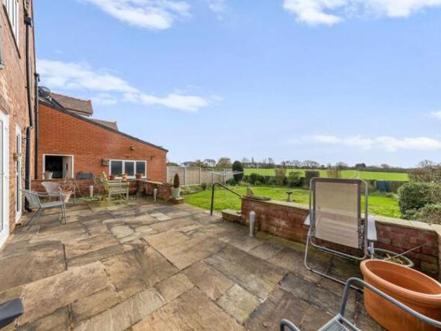 2 bedroom detached house for sale in Hillside Road, Appleton, WA4