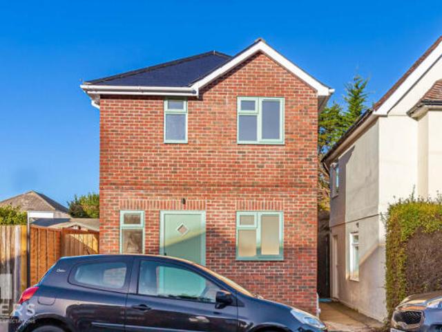 2 bedroom detached house for sale in Old Priory Road, Bournemouth, BH6 3, BH6