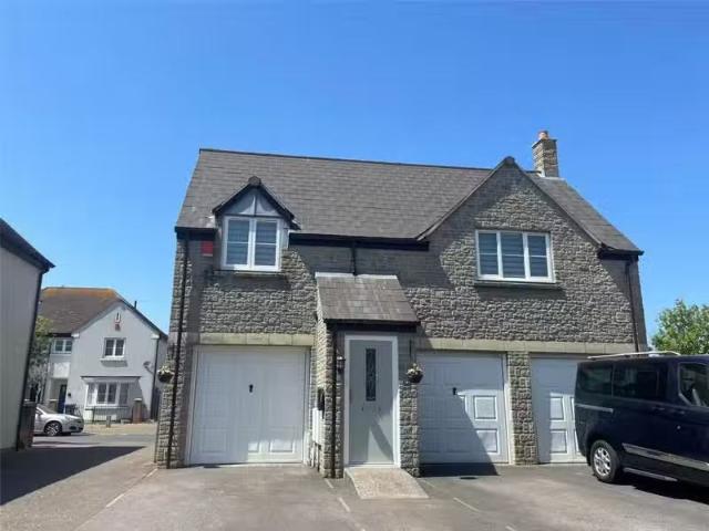 2 bedroom detached house for sale in Longridge Way, Weston sup.
