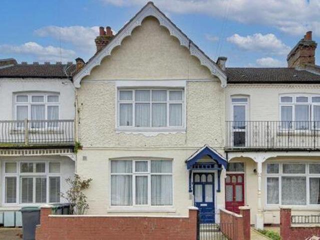 2 Bedroom Detached House For Sale In London