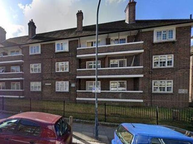 2 Bedroom Detached House For Sale In London