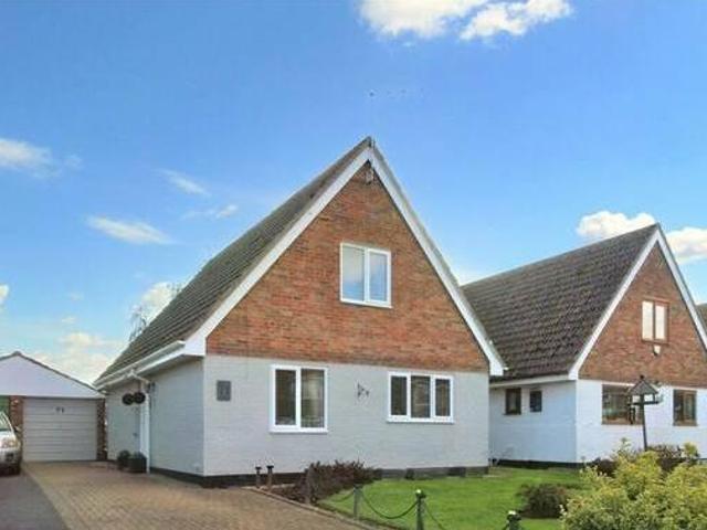 2 bedroom detached house for sale in Millside Stalham Norwich Norfolk NR12