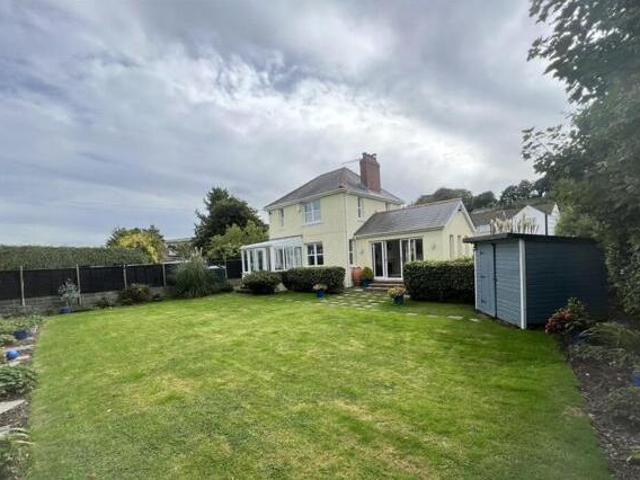 2 Bedroom Detached House For Sale In Newcastle Emlyn, Carmarthenshire