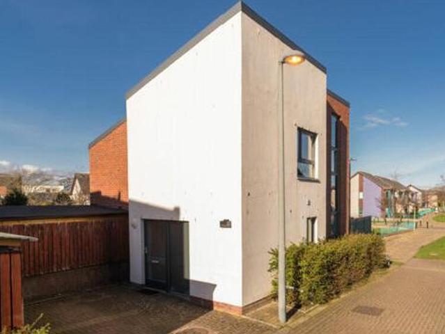 2 Bedroom Detached House For Sale In Niddrie