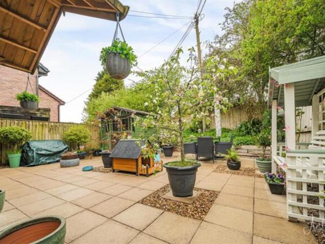 2 bedroom detached house for sale in Stepney Road, Cockett, Swansea, SA2