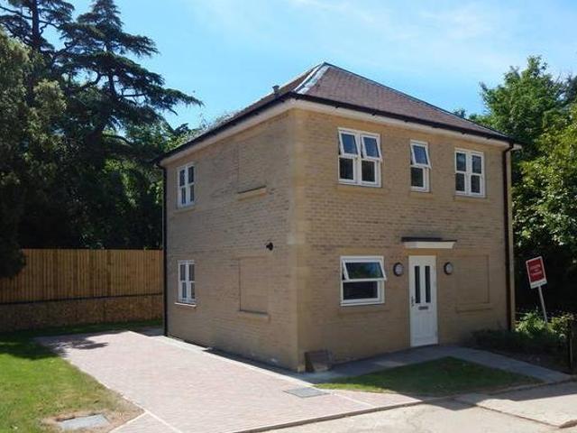 2 bedroom detached house for sale in Priorygate Court Castle Cary BA7