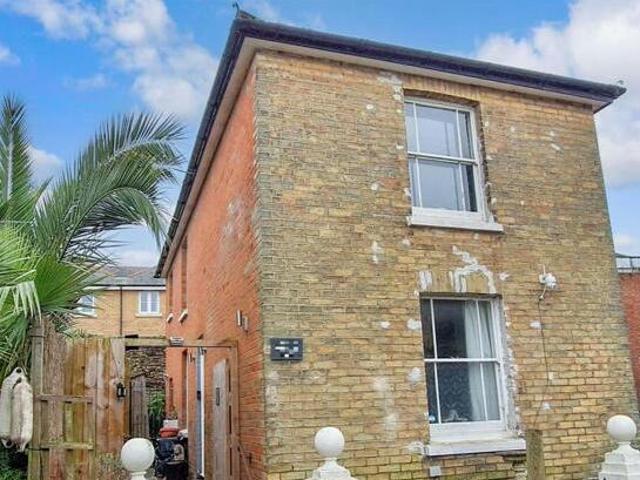 2 Bedroom Detached House For Sale In Ryde
