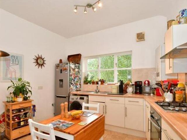 2 Bedroom Detached House For Sale In Ryde