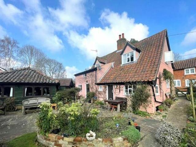 2 Bedroom Detached House For Sale In Woodbridge, Suffolk