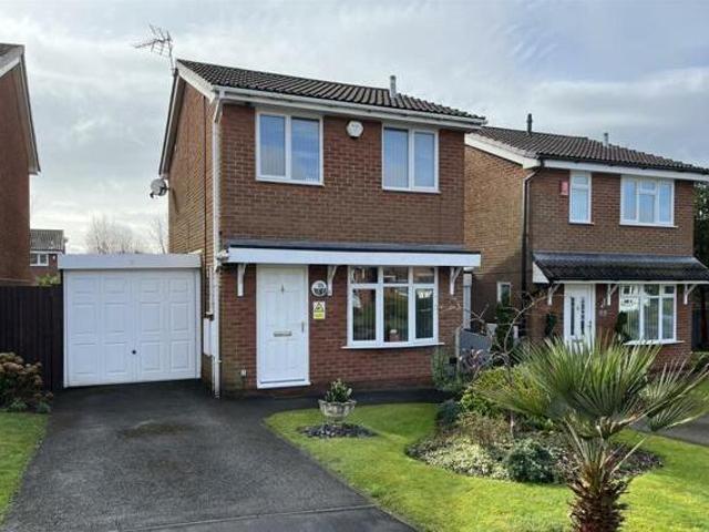 2 Bedroom Detached House For Sale In Westbury Park