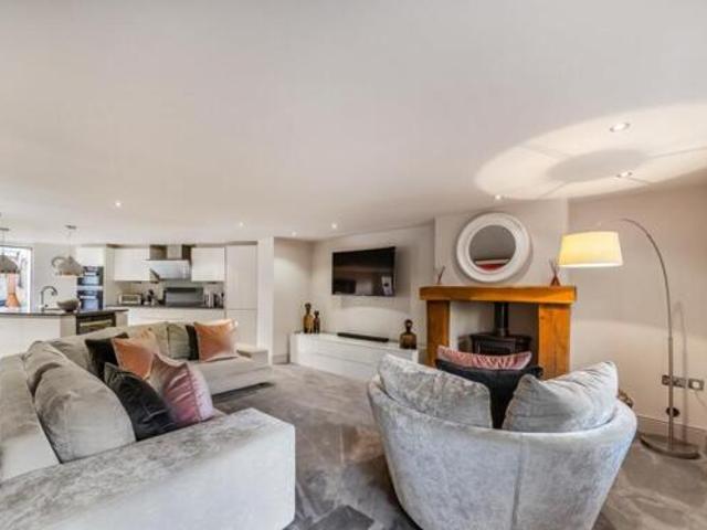 2 Bedroom Detached House For Sale In Whitegate, East Keswick
