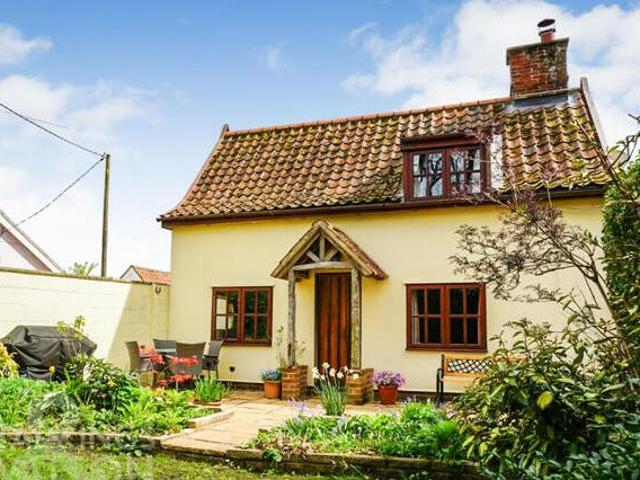2 Bedroom Detached House For Sale In Wreningham